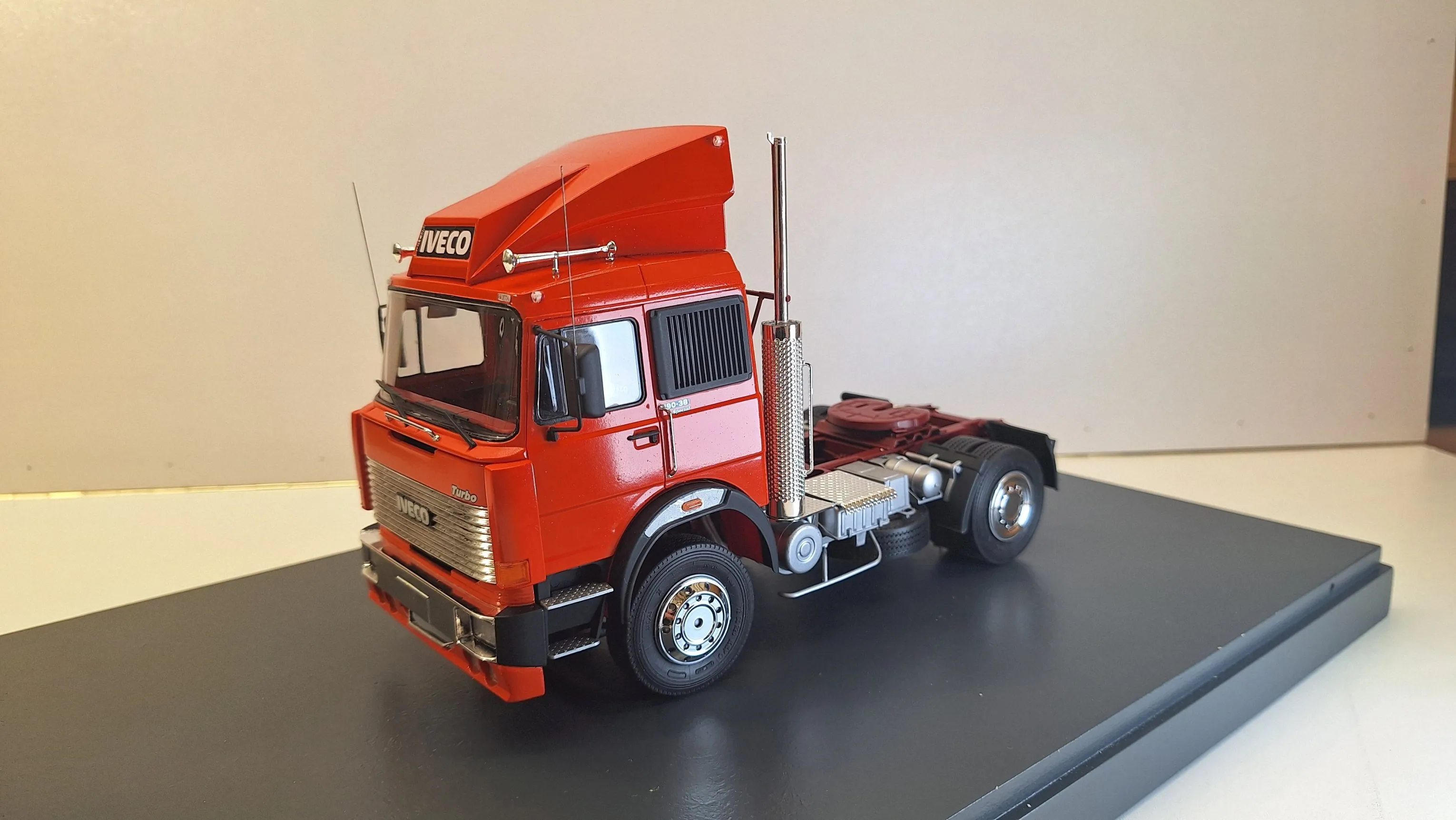 Iveco 190-38 Special im Modellbau – Lackierung mit RAL-Farben